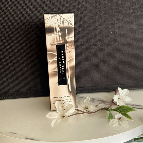 Fenty Beauty | Makeup | Fenty Beauty By Rihanna Stunna Lip Paint ...